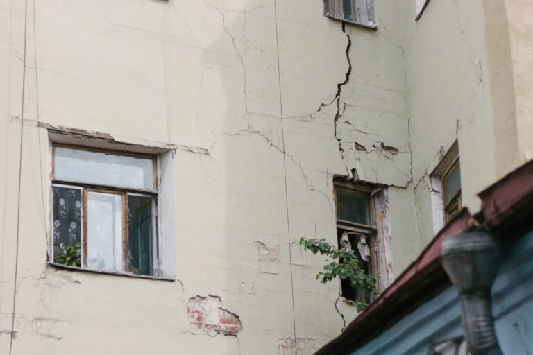 Settlement or Subsidence? How to Tell the Difference in Property Cracks ...
